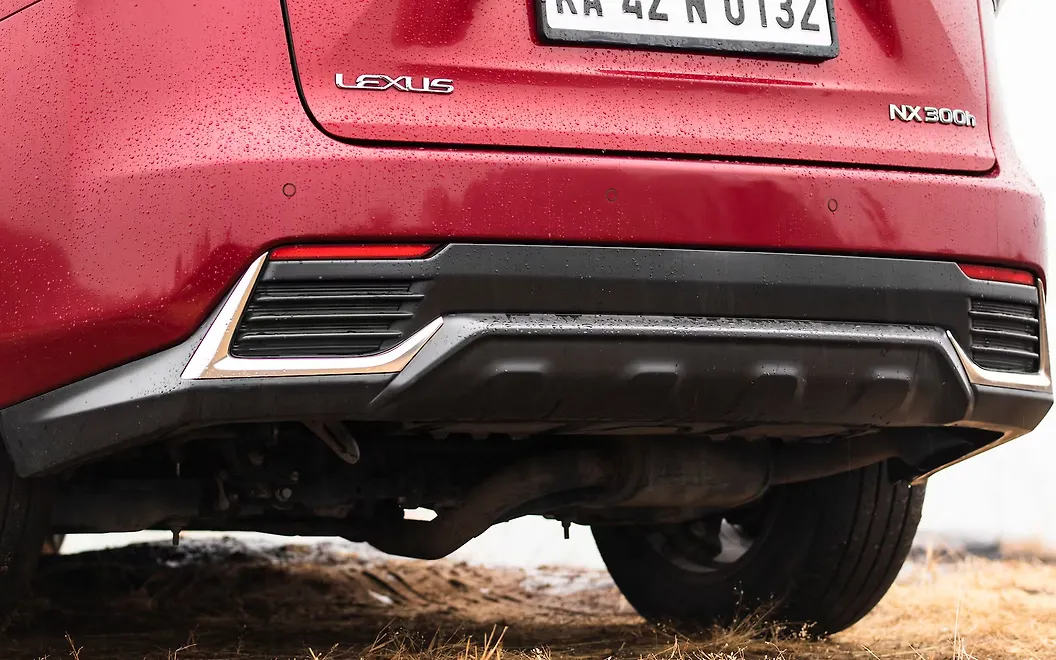 Lexus NX [2017-2022] - Right Rear View | 65 Lexus NX [2017-2022] Images