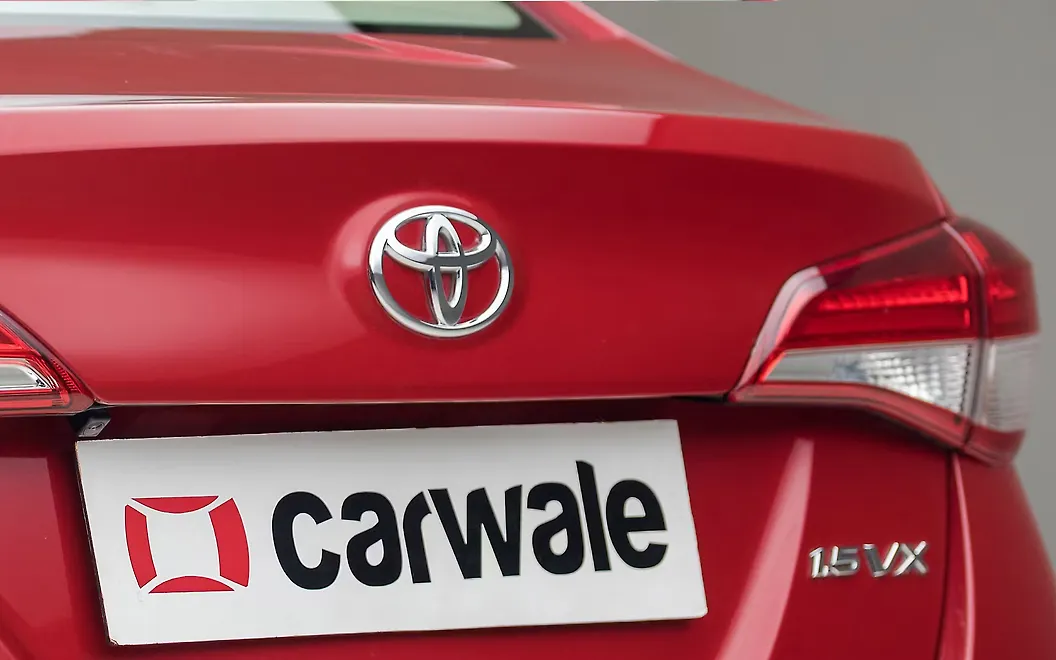 51 Toyota Yaris Images | Yaris Exterior, Road Test and Interior Photo ...