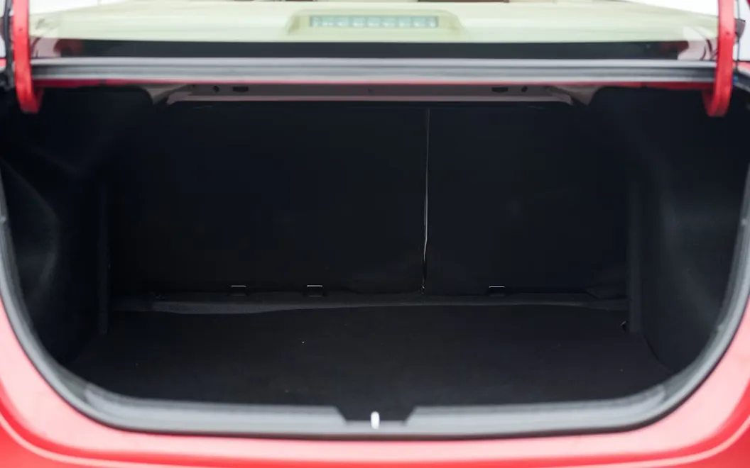 Toyota Yaris - Bootspace with Folded Seats | Toyota Yaris Images