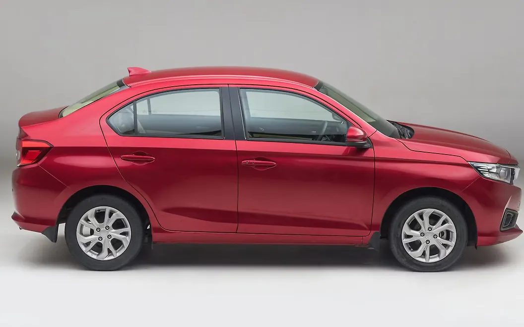 Honda Amaze [2018-2021] - Right Rear View | 52 Honda Amaze [2018-2021 ...