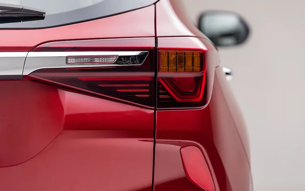 55 Kia Seltos Images | Seltos Exterior, Road Test and Interior Photo ...