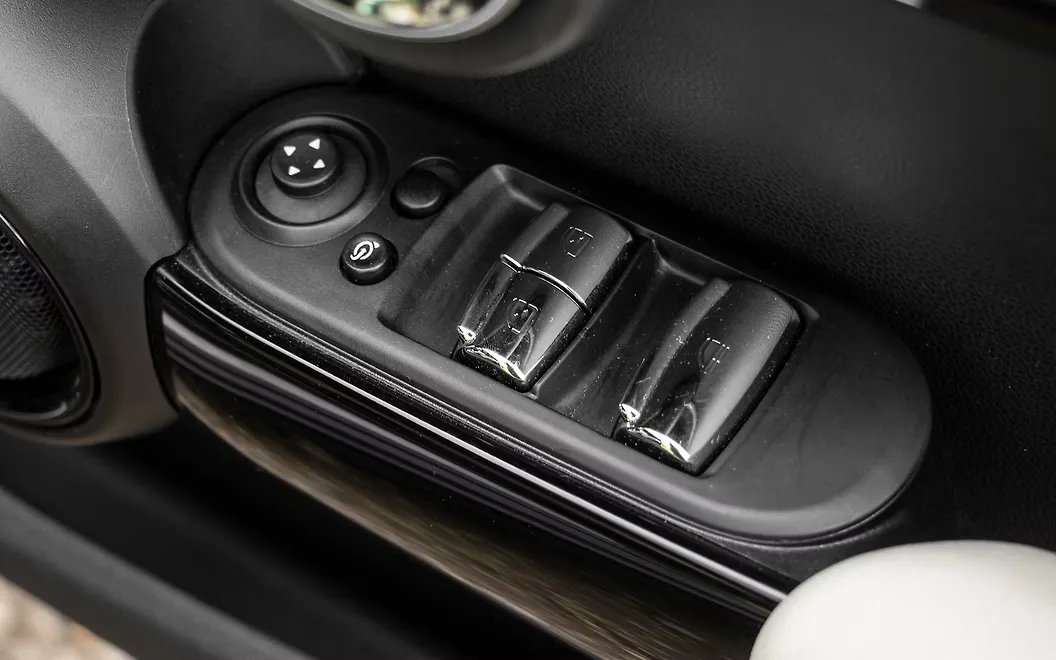 MINI Cooper Convertible - Infotainment Display | 36 MINI Cooper ...