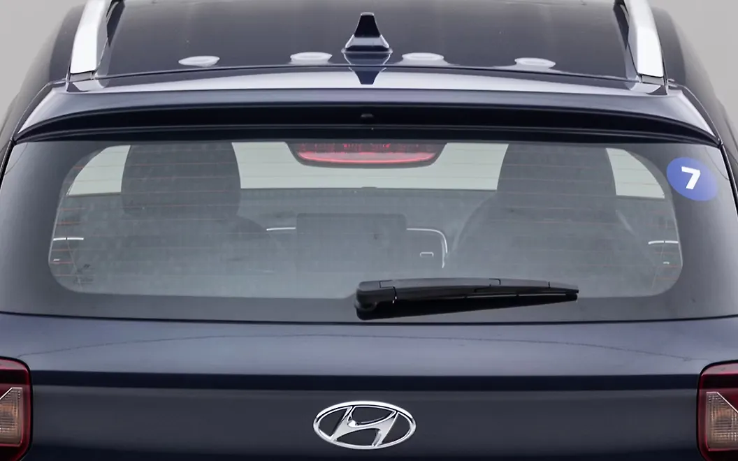 60 Hyundai Venue Images | Venue Exterior, Road Test and Interior Photo ...