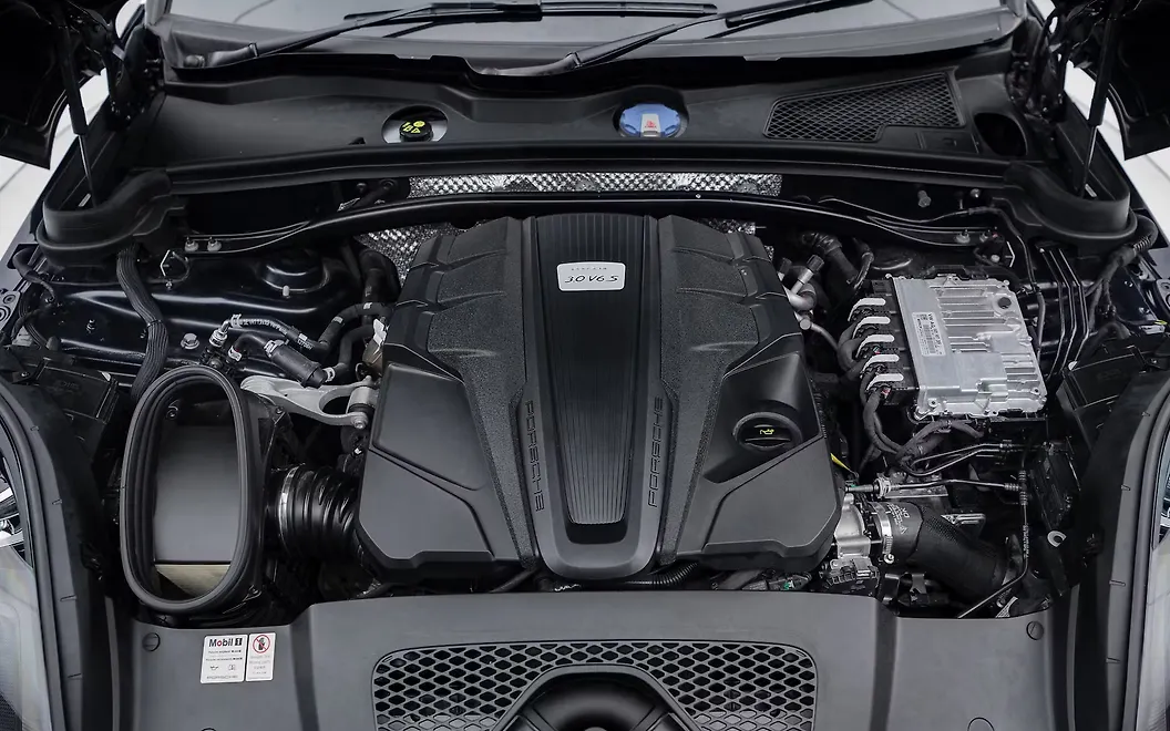 68 Porsche Macan [2019-2021] Images | Macan [2019-2021] Exterior, Road ...