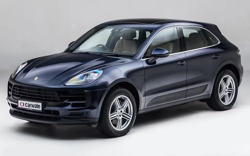 Porsche Macan [2019-2021] - Back View | 68 Porsche Macan [2019-2021] Images