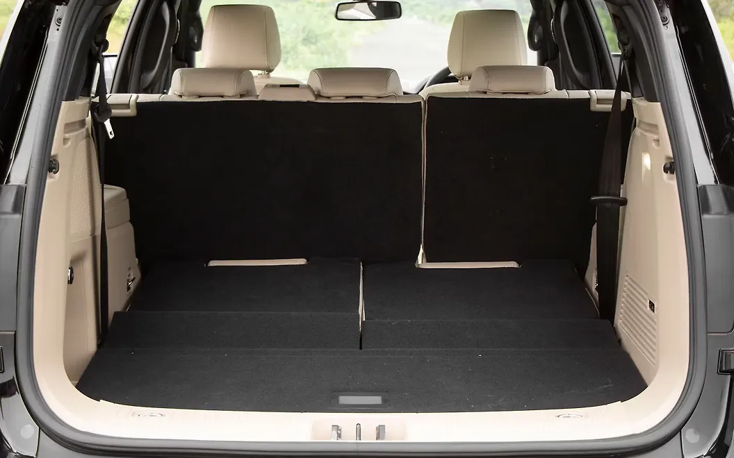 Ford Endeavour - Bootspace with all Seats Folded | 35 Ford Endeavour Images