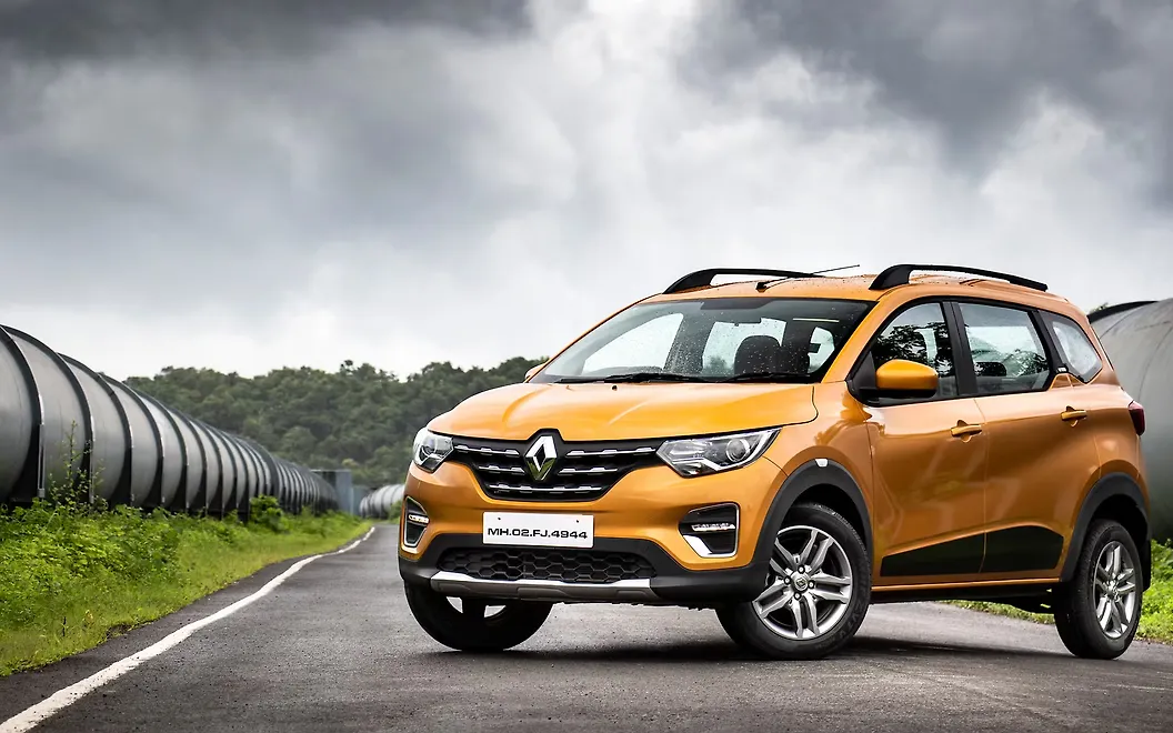 100 Renault Triber Images | Triber Exterior, Road Test and Interior ...