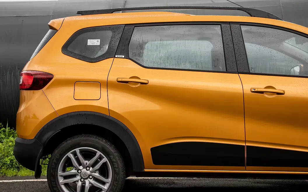 100 Renault Triber Images | Triber Exterior, Road Test and Interior ...