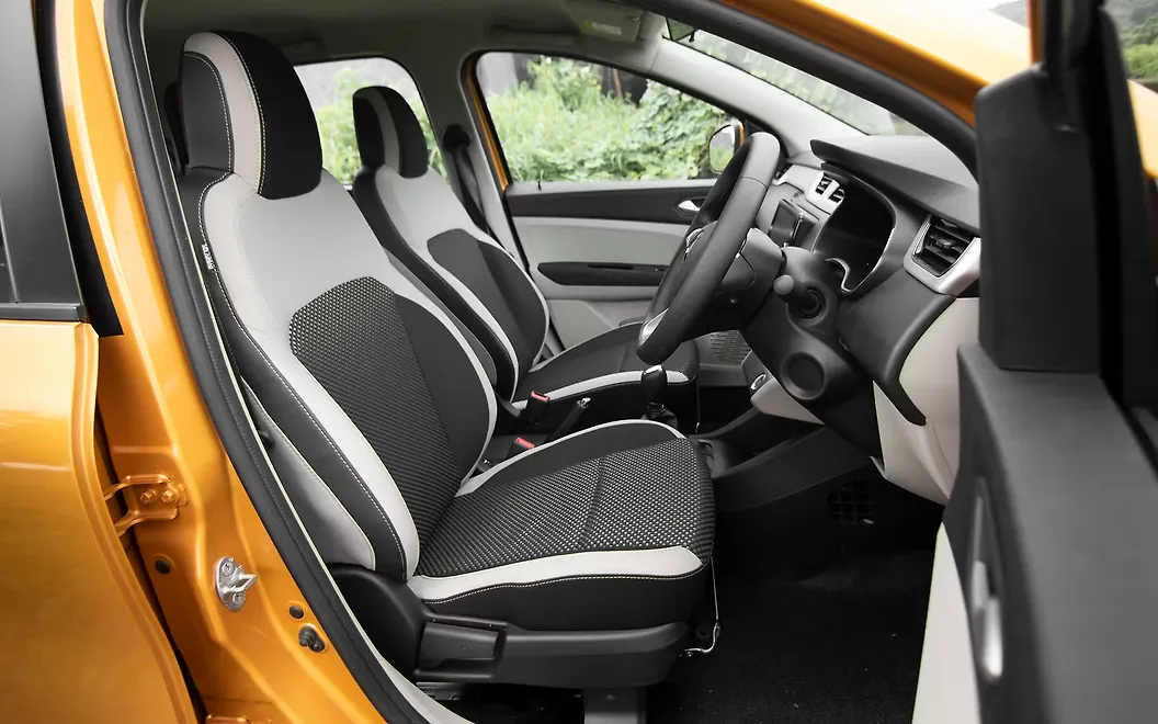 100 Renault Triber Images | Triber Exterior, Road Test and Interior ...