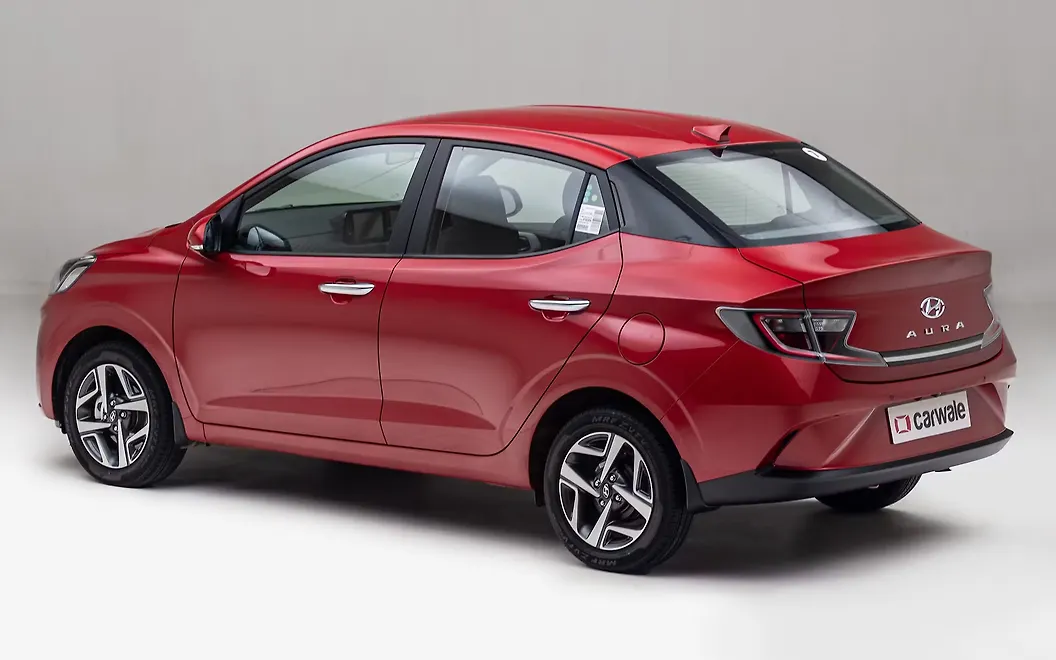 55 Hyundai Aura Images | Aura Exterior, Road Test and Interior Photo ...