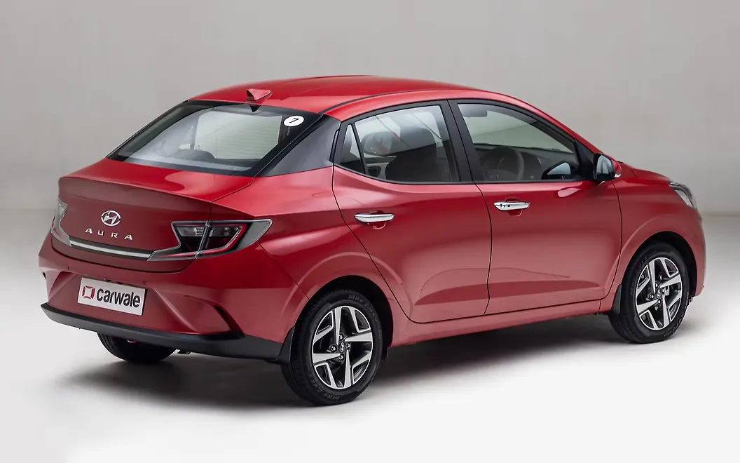 55 Hyundai Aura Images | Aura Exterior, Road Test and Interior Photo ...