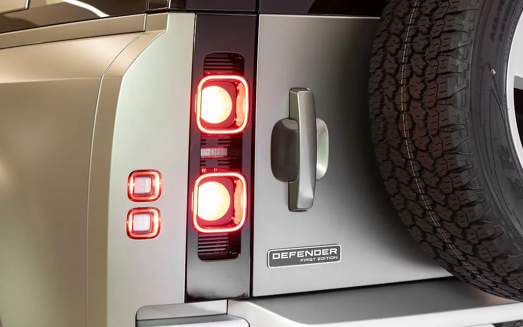 Land Rover Defender [2020-2021] - Tail Light | 63 Land Rover Defender ...