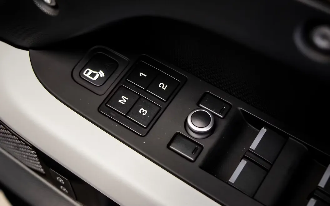 Land Rover Defender [2020-2021] - ORVM Controls | Land Rover Defender ...