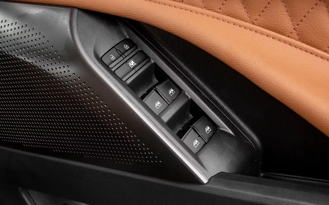 64 MG Gloster Images | Gloster Exterior, Road Test and Interior Photo ...