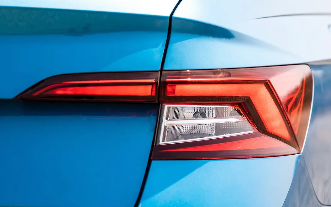 93 Skoda Slavia Images | Slavia Exterior, Road Test and Interior Photo ...