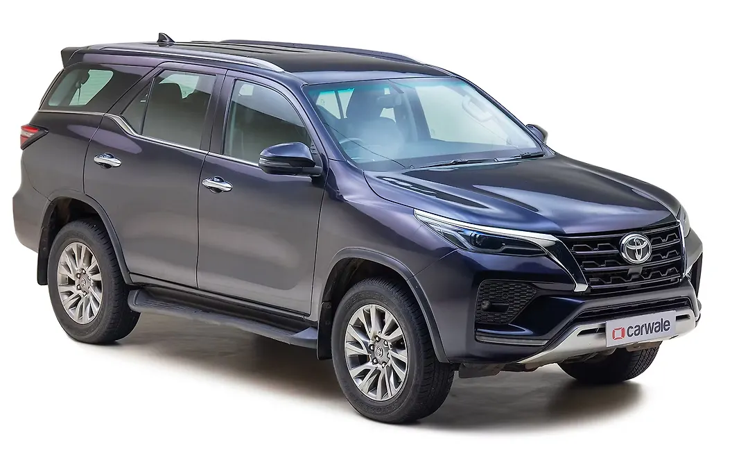 Toyota Fortuner Images | Fortuner Exterior, Road Test and Interior ...