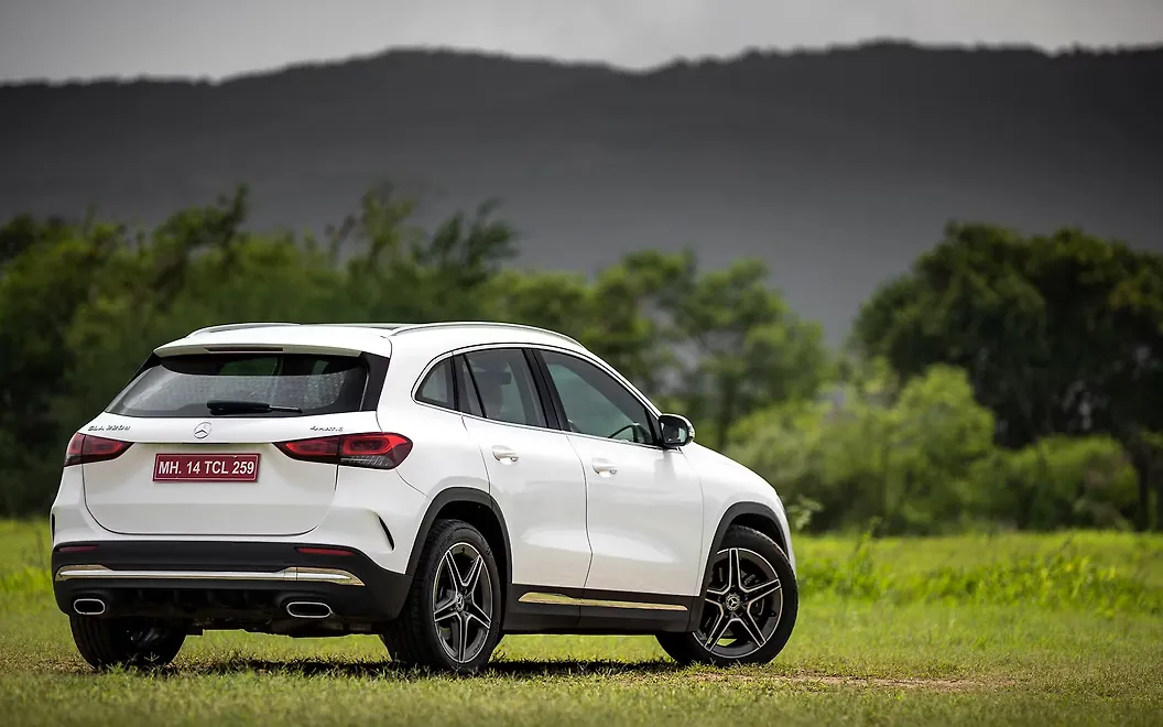 Mercedes-Benz GLA Images | GLA Exterior, Road Test and Interior Photo ...