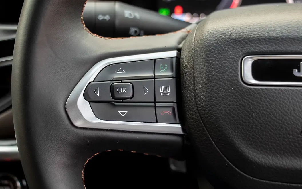 Jeep Meridian Interior Images: Meridian Interior Photo Gallery
