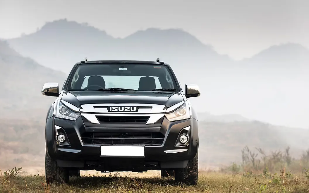 8 Isuzu MU-X Images | MU-X Exterior, Road Test and Interior Photo Gallery