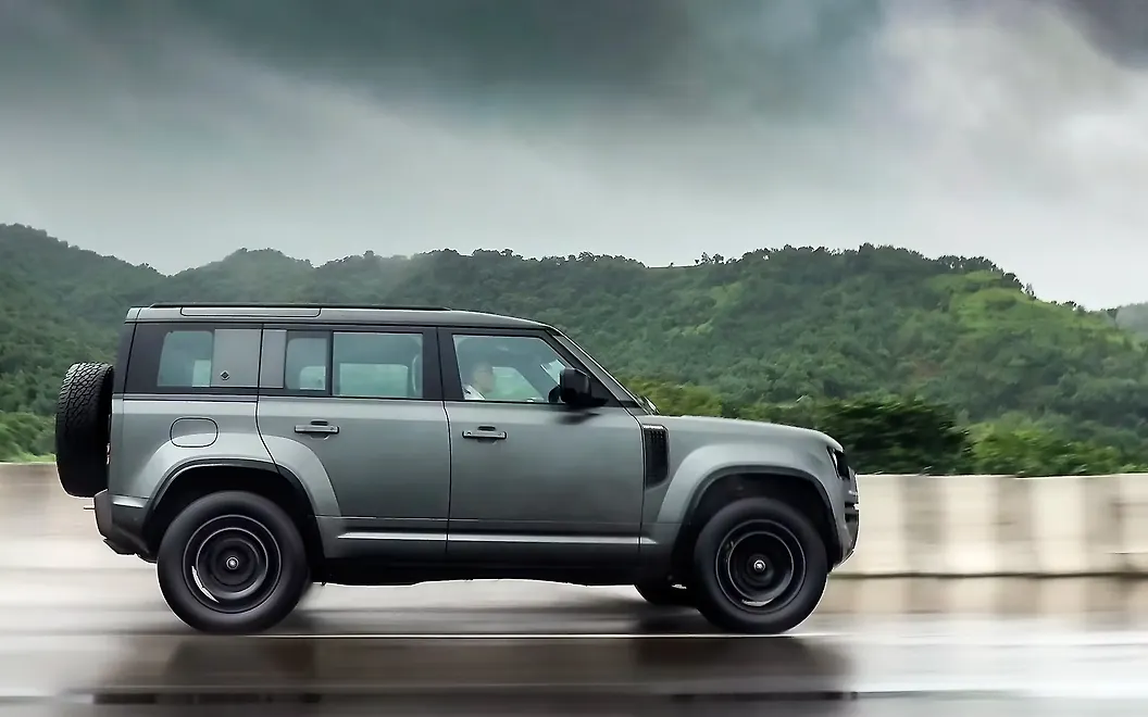 Land Rover Defender - Right View | Land Rover Defender Images