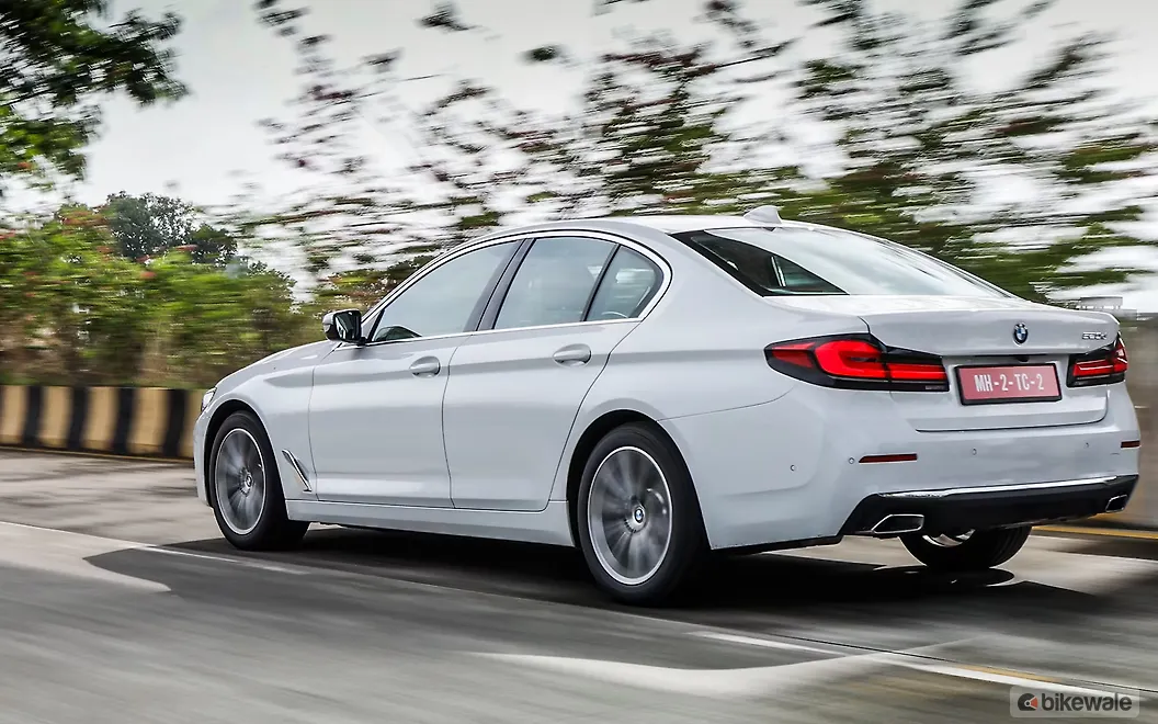 BMW 5 Series - Rear View | 105 BMW 5 Series Images