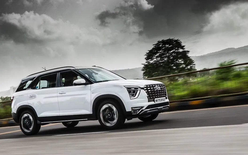 121 Hyundai Alcazar Images | Alcazar Exterior, Road Test and Interior ...