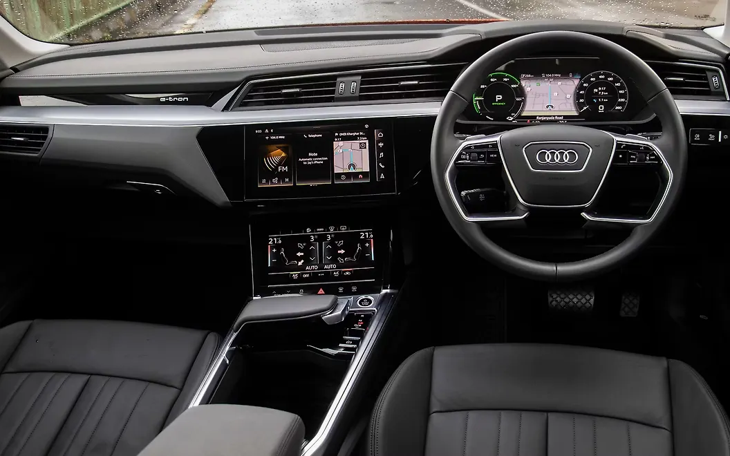 Audi e-tron - Push Button Start/Stop | Audi e-tron Images