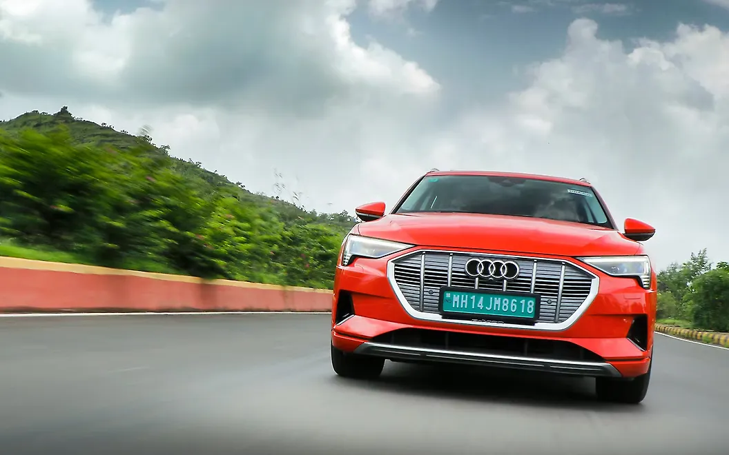 Audi e-tron - Front Grille | 96 Audi e-tron Images