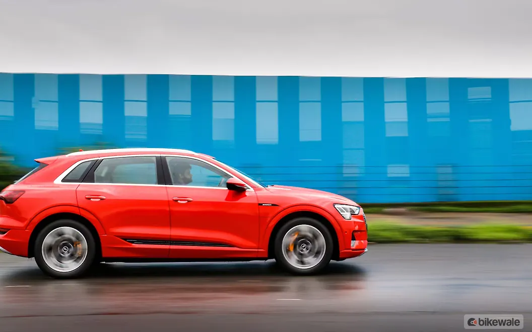 Audi e-tron - Front Grille | 96 Audi e-tron Images