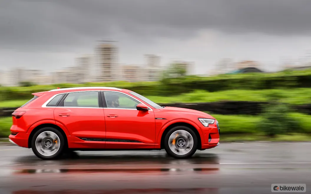 Audi e-tron - Front Grille | 96 Audi e-tron Images