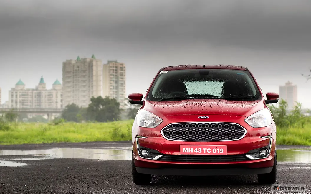 113 Ford Figo Images | Figo Exterior, Road Test and Interior Photo Gallery