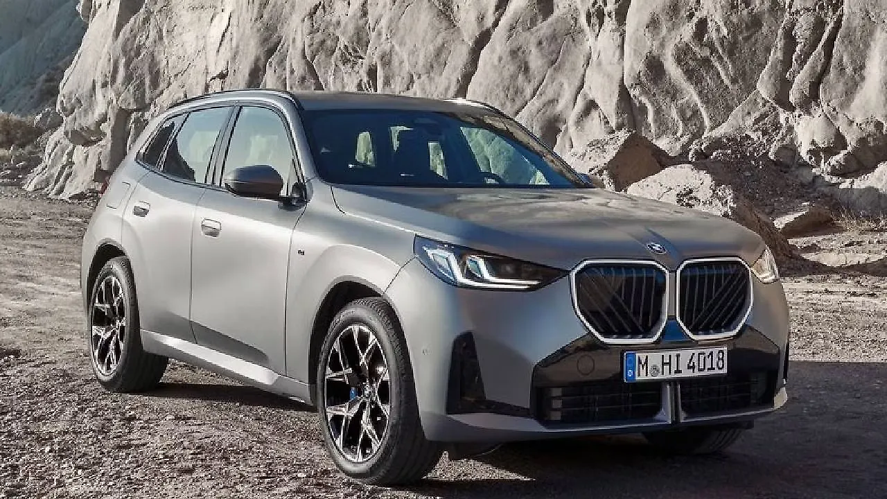 BMW X3 xDrive20 M Sport | X3 Base Model Price, Specs, Images, Colours
