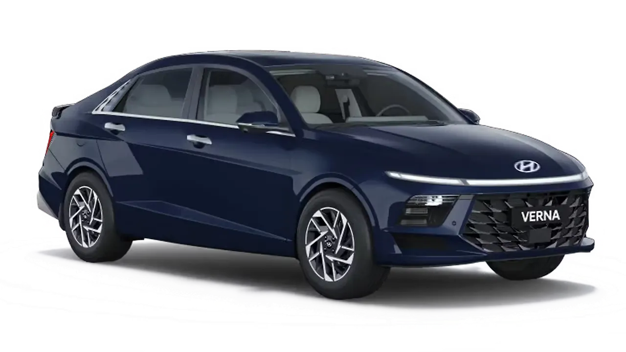 Hyundai Verna HX 6 Plus Petrol 1.5L Manual Dual Tone Price, Specs ...