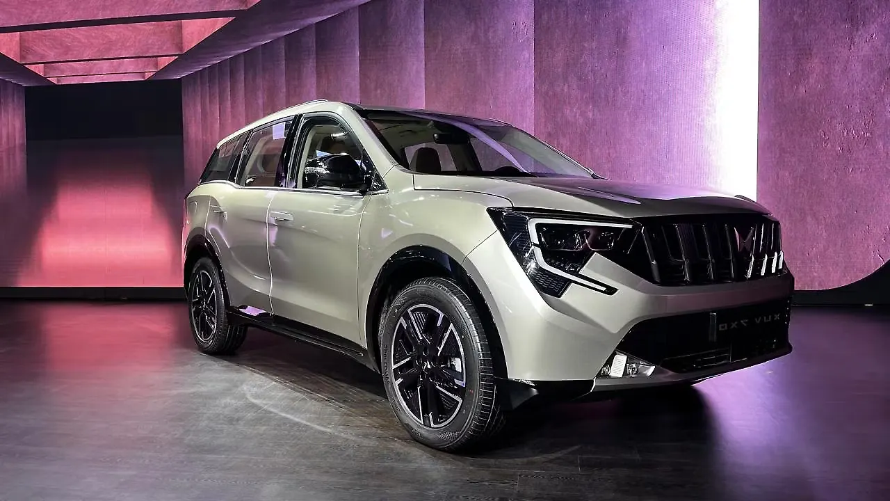 Mahindra XUV 7XO Top Model Price, Specs, Images, Colours