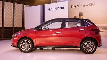 Hyundai Cars Price, New Car Models 2021, Images, Specs | CarTrade