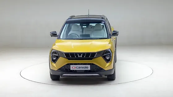 Mahindra XUV 3XO Interior 360 View - CarTrade