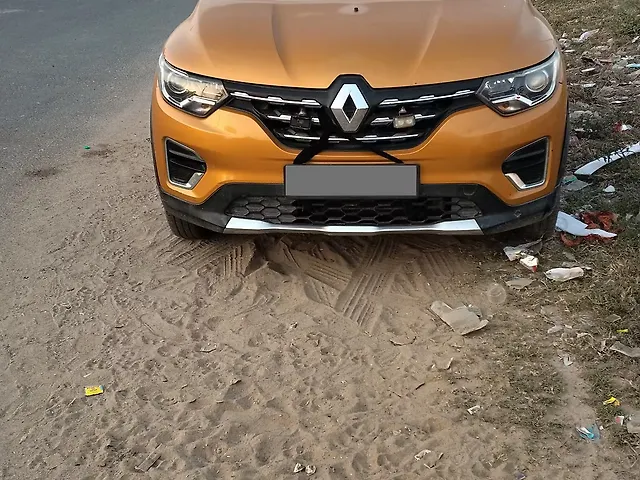 Second Hand 2019 Renault Triber RXT for sale at Rs. 4,35,000 in Noida.