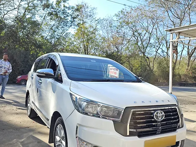 Second Hand 2017 Toyota Innova Crysta 2.4 G 8 STR for sale at Rs. 14,00 ...