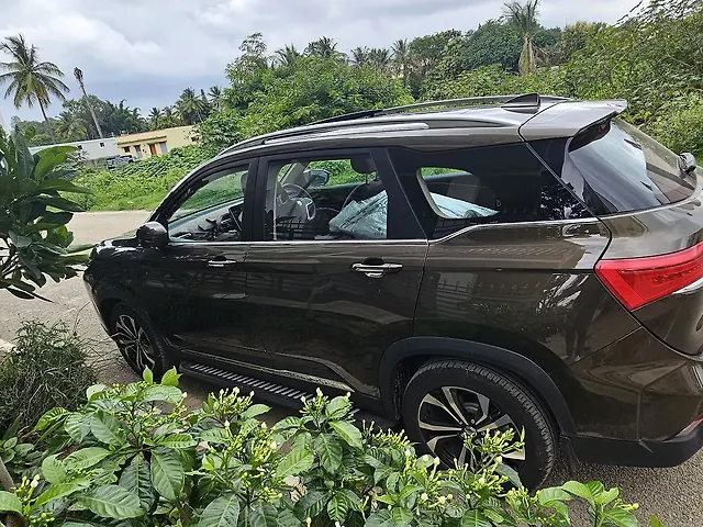 Second Hand 2023 MG Hector Plus Savvy Pro 1.5 Turbo Petrol CVT 7 STR ...