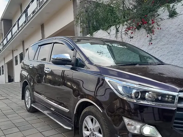 Second Hand 2017 Toyota Innova Crysta 2.4 VX 8 STR for sale at Rs. 18 ...