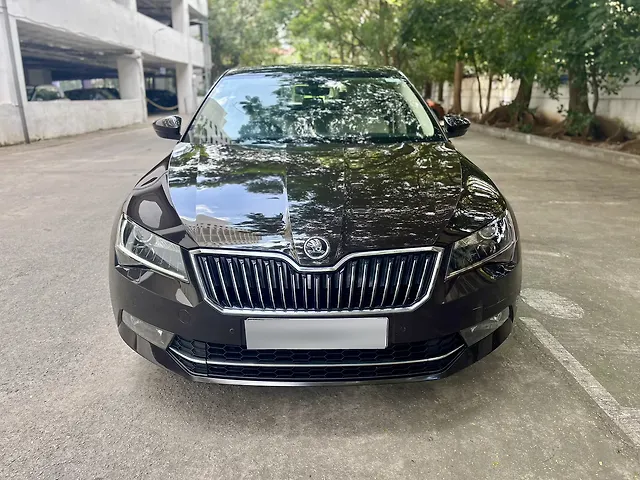 Second Hand 2019 Skoda Superb L&K TSI AT for sale at Rs. 19,90,000 in ...