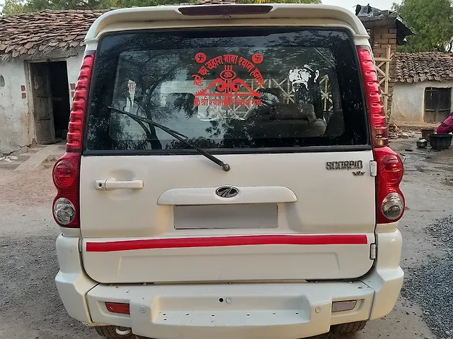 Second Hand 2012 Mahindra Scorpio VLX 2WD BS-III for sale at Rs. 4,20,000 in Jalaun.