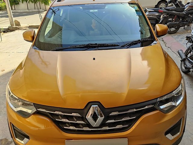 Second Hand 2019 Renault Triber RXZ for sale at Rs. 4,00,000 in Meerut.