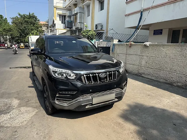 Second Hand 2019 Mahindra Alturas G4 4WD AT for sale at Rs. 18,00,000 ...