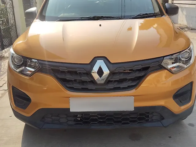 Second Hand 2020 Renault Triber RXE for sale at Rs. 4,20,000 in Vadodara.