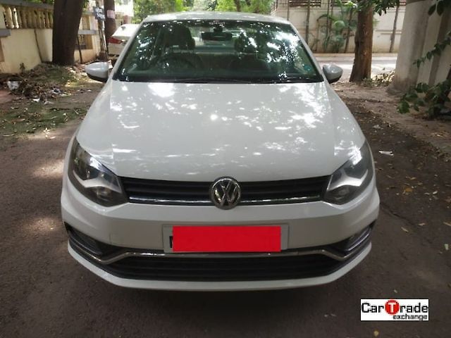 Second Hand 2017 Volkswagen Ameo Highline1.5L (D) for sale at Rs. 5,75,000 in Pune.