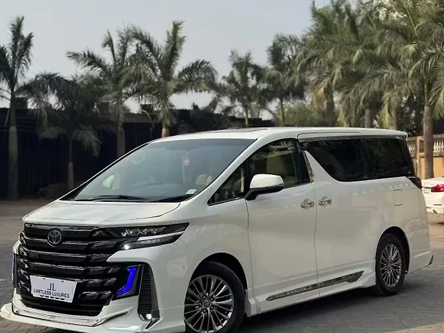 Second Hand 2022 Toyota Vellfire Hybrid for sale at Rs. 1,05,00,000 in ...