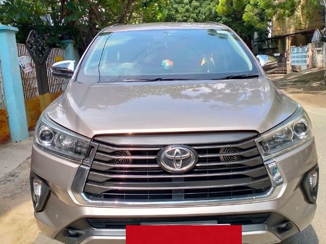 Second Hand 2022 Toyota Innova Crysta ZX 2.4 7 STR for sale at Rs. 28 ...