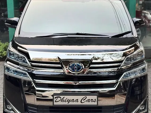 Second Hand 2020 Toyota Vellfire Hybrid for sale at Rs. 99,50,000 in ...