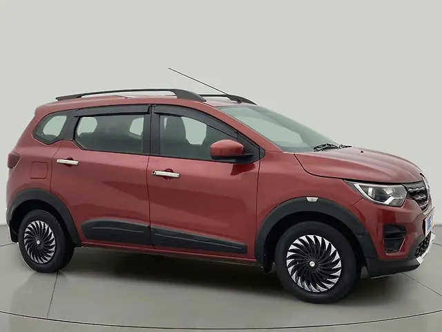 Second Hand 2020 Renault Triber RXT for sale at Rs. 5,10,626 in Chennai.